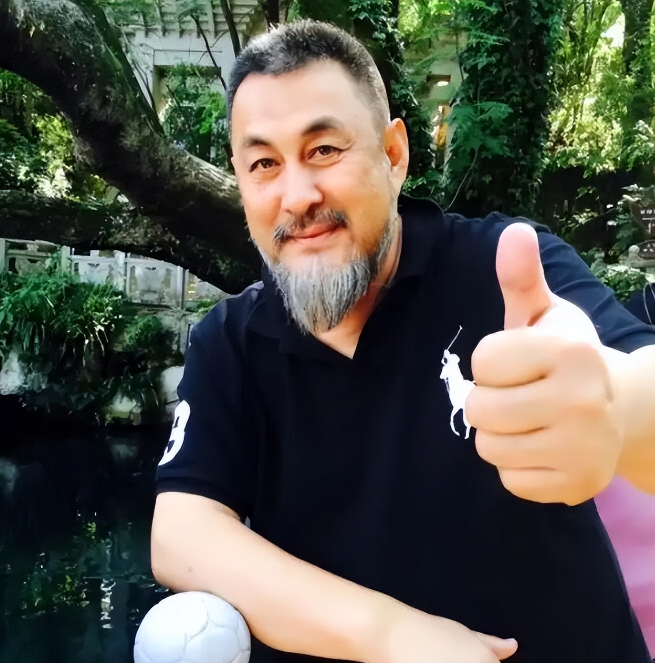 The stars sent a message to mourn Lu Shuming, Sun Yanjun was distraught ...