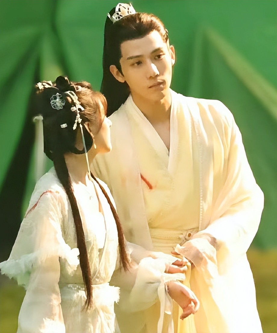 Zhao Lusi and Wang Anyu's "God Hidden" couple outfits are a bit good ...