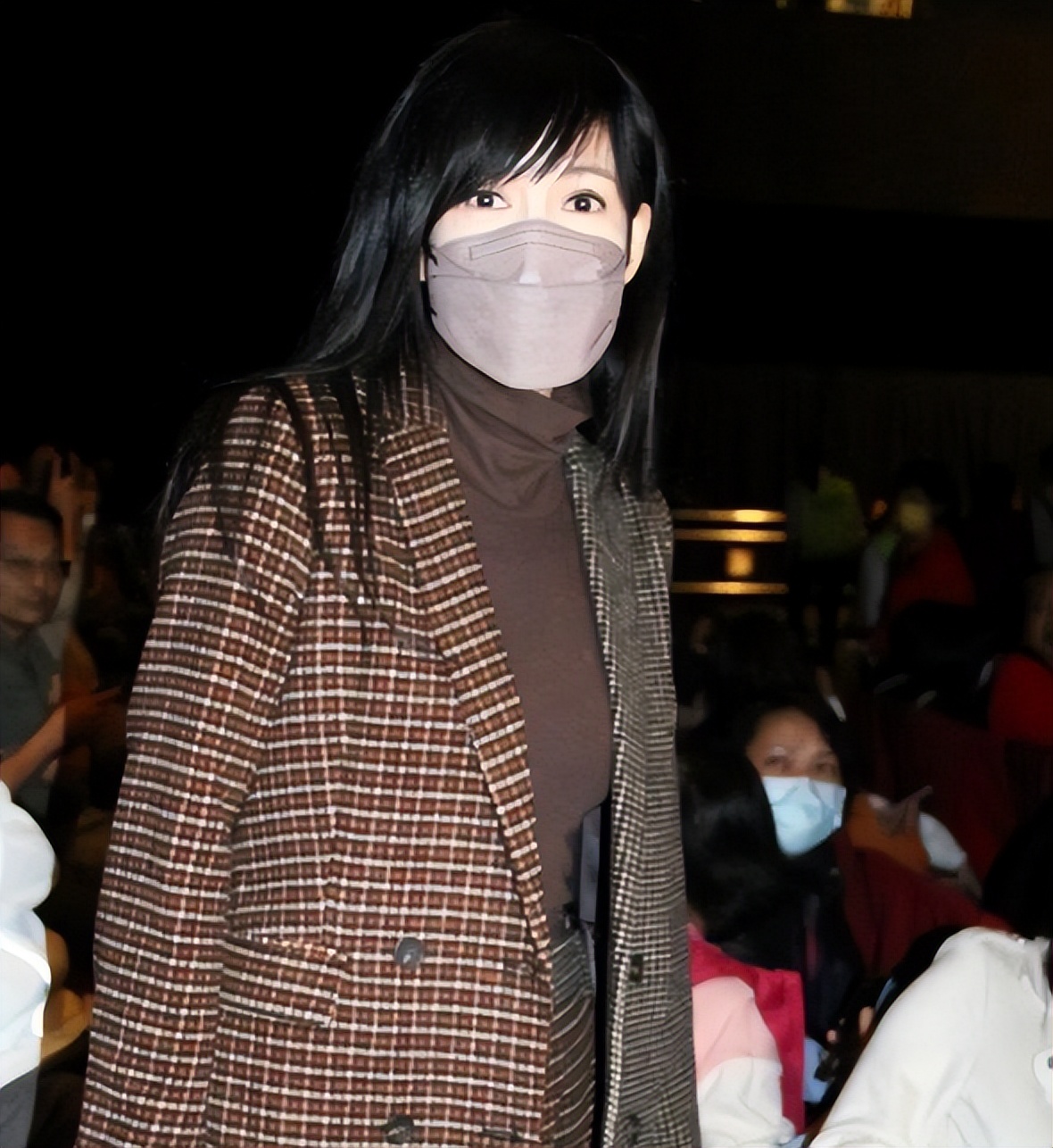 Zhou Huimin posted a message for Huang Kaiqin's concert: As we get ...