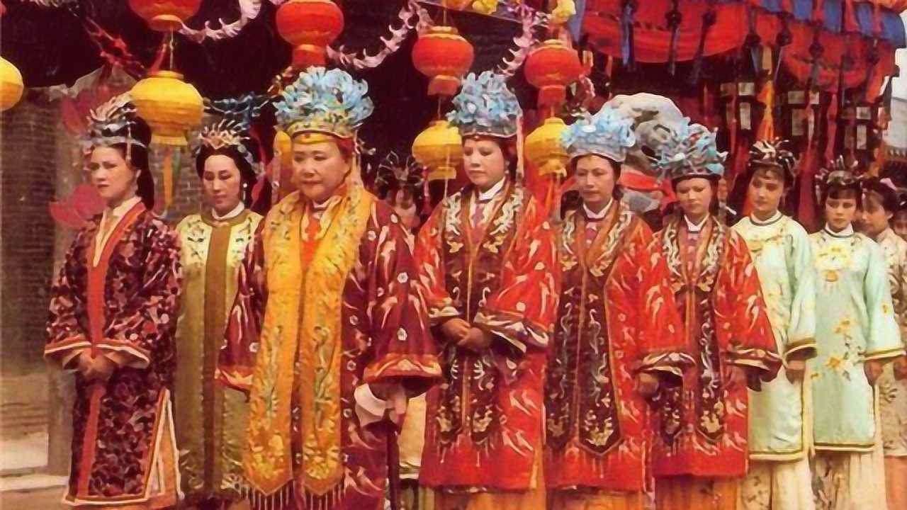 What are the grades, titles, and rights of "Mrs. Gao Ming"? - iNEWS