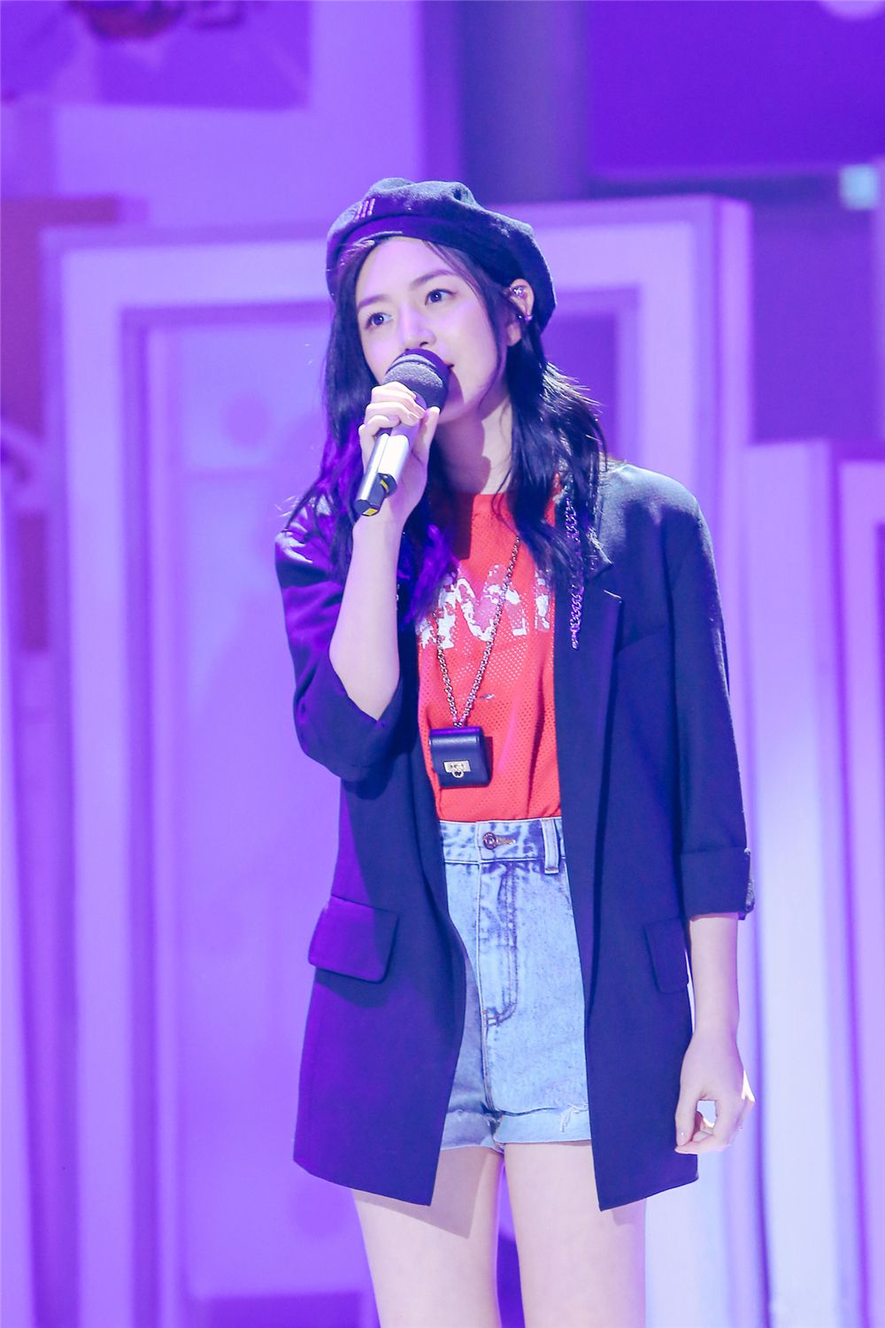 Compared with Shen Yue, Michelle Chen's legs are thicker, and she ...