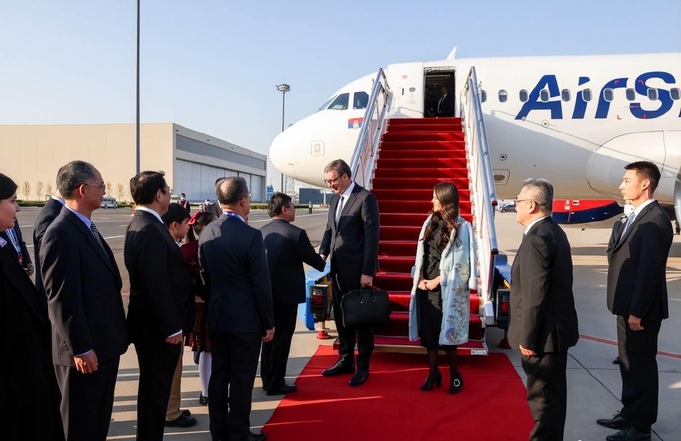 Wearing a white dance gown, the First Lady of Serbia makes a gorgeous ...