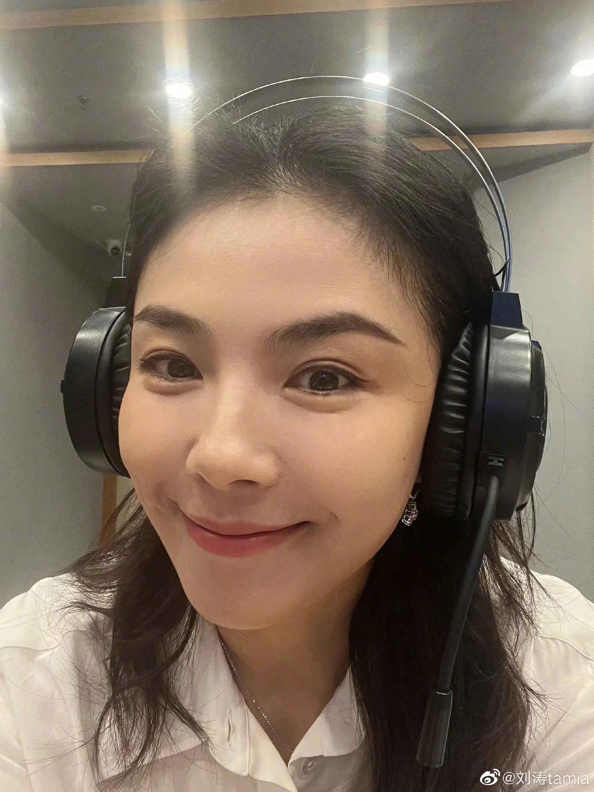 Liu Tao posted beautiful photos of himself, his face was rejuvenated ...