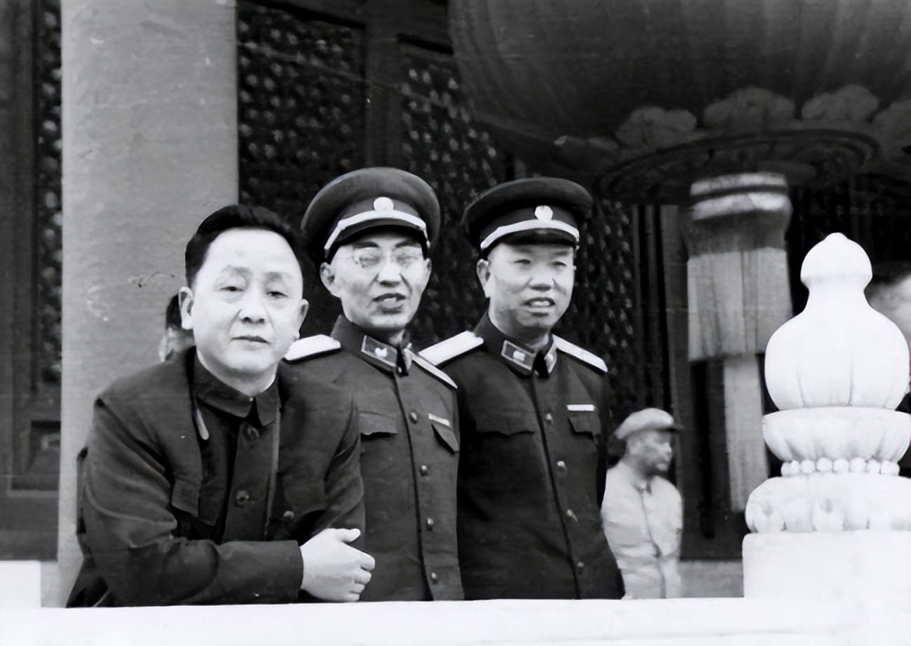 Known as "Modern Zhuge Liang", he is Chen Geng's partner, and his ...