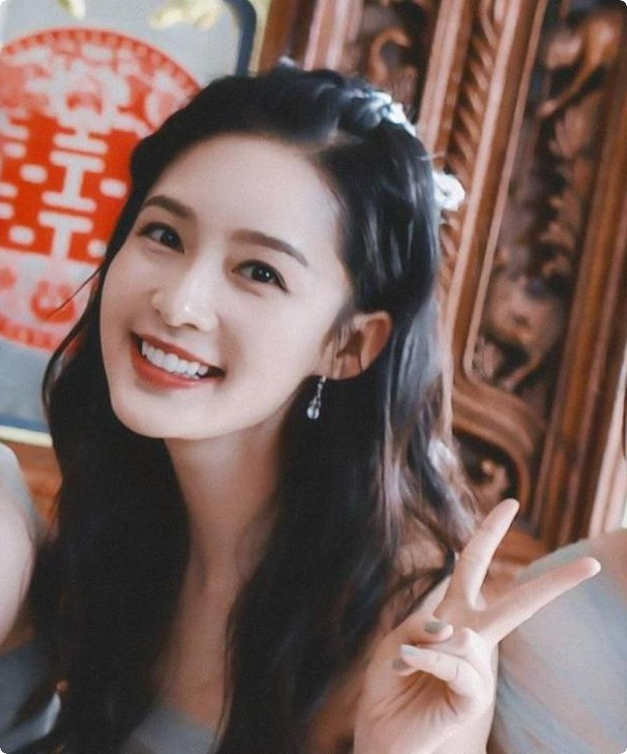 Li Qin: Giving up the "iron rice bowl" and changing careers to become ...