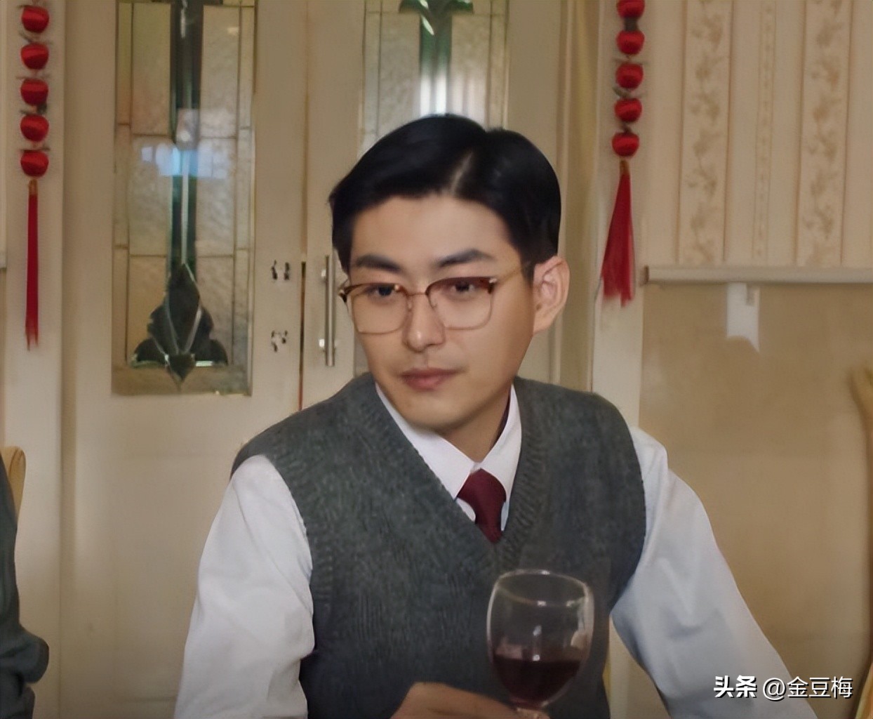 "The Sea in the Dream" He Hongling suffered a car accident after her ...