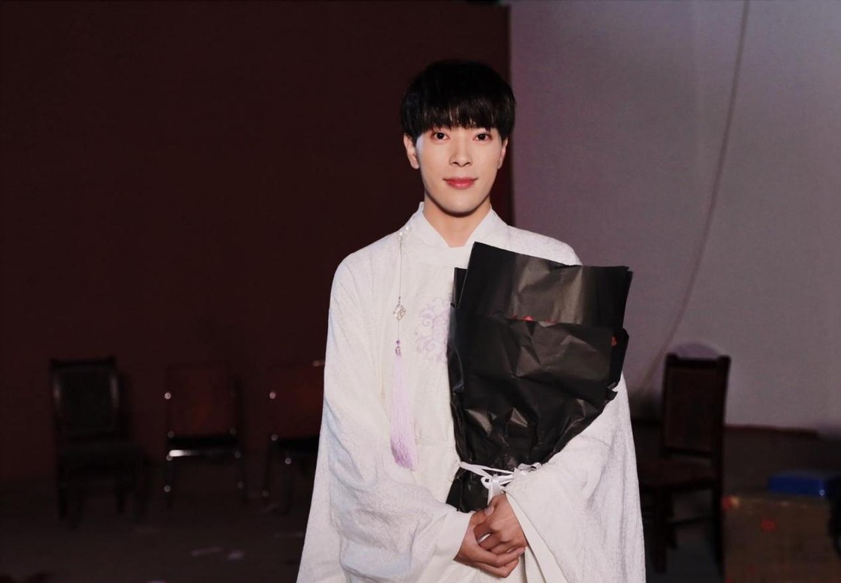 Shuangwen shines into reality? Invest in acting by yourself, play 12 ...