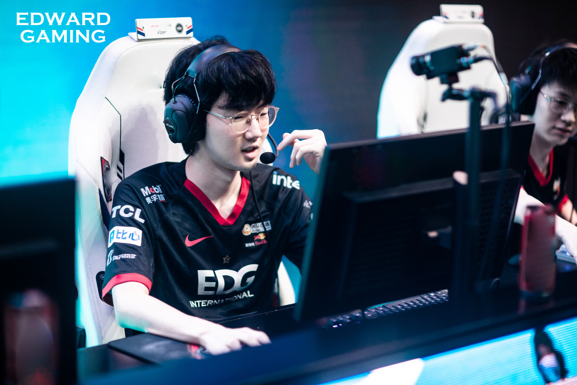 S Champion vs. MSI Champion: EDG vs. RNG!V5 or light LNG - iNEWS