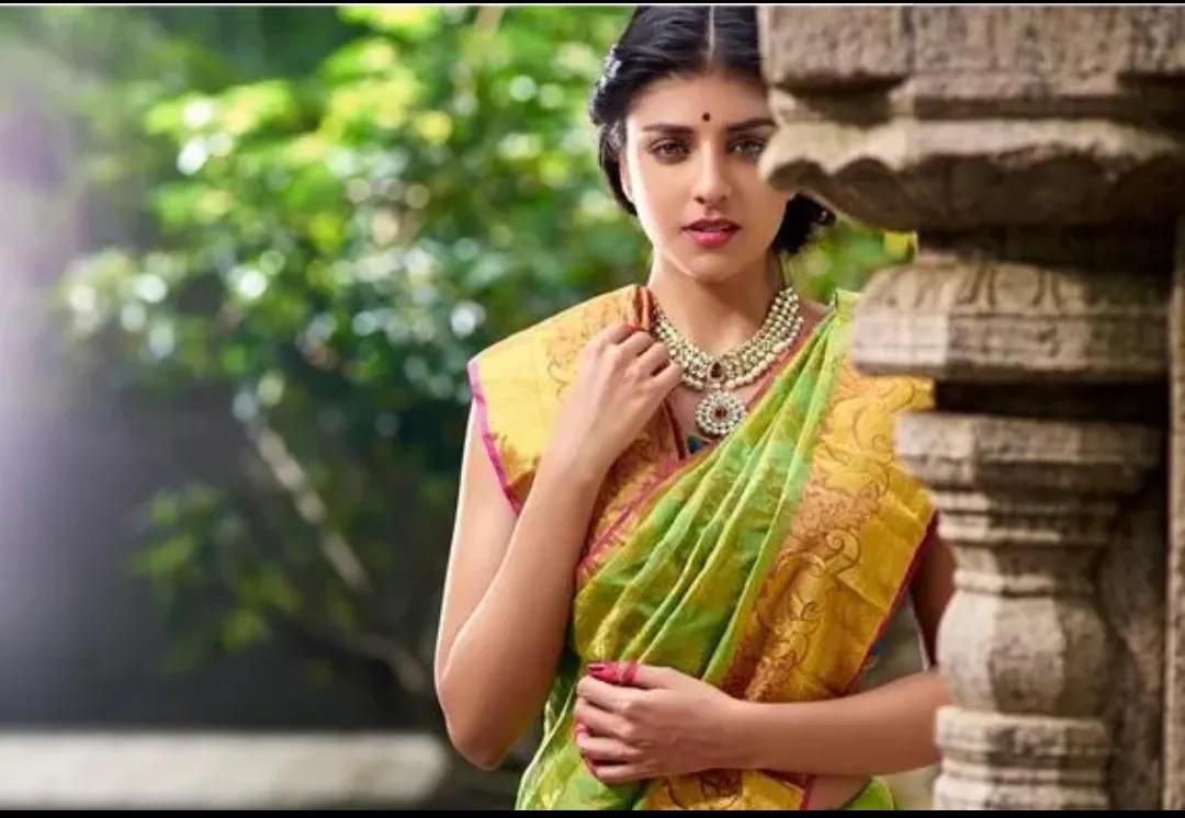 Today I finally figured out why Indian women have moles on their ...