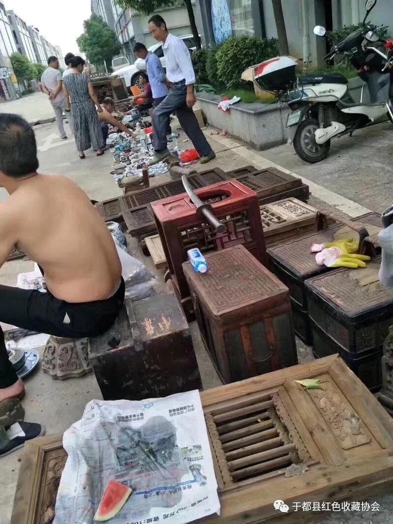 Gossiping about "arch shit sticks" - iNEWS