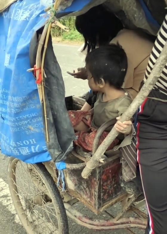 Man picks up mentally ill homeless girl, after giving birth to a child ...