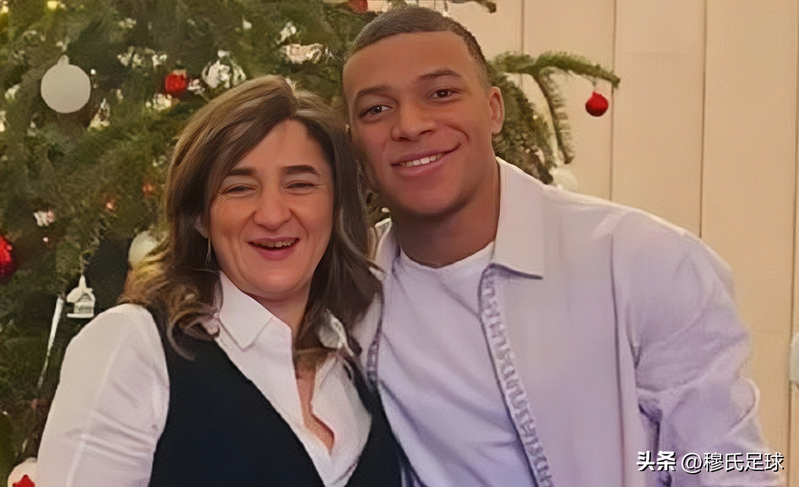 What a surprise!Mbappe's girlfriend loves smoking and appeared in ...