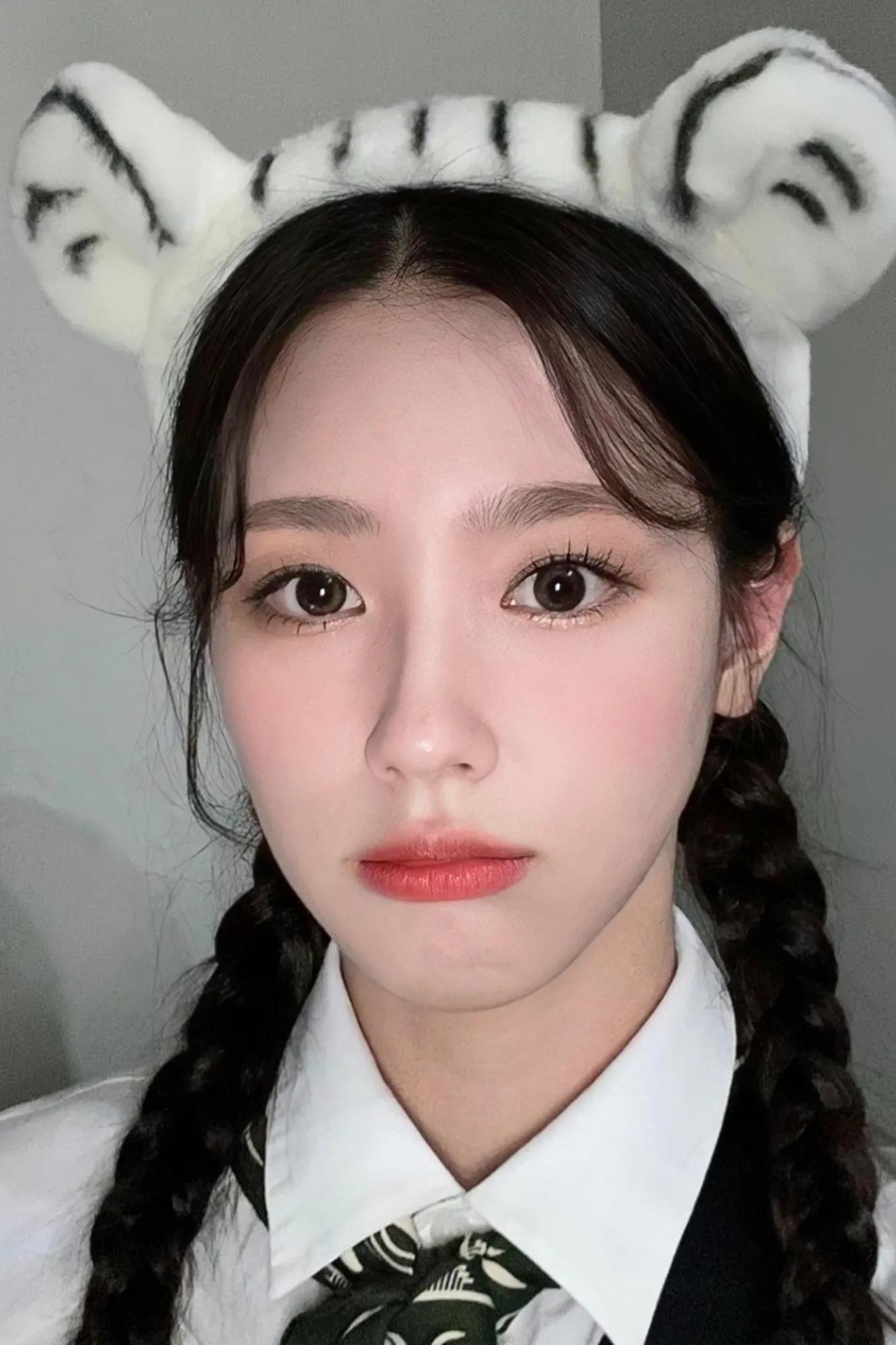 Part 1-Selfies of female celebrities - iNEWS