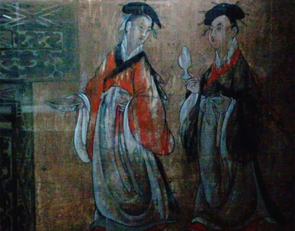 Take a look at the saddest tomb robber in history - iNEWS