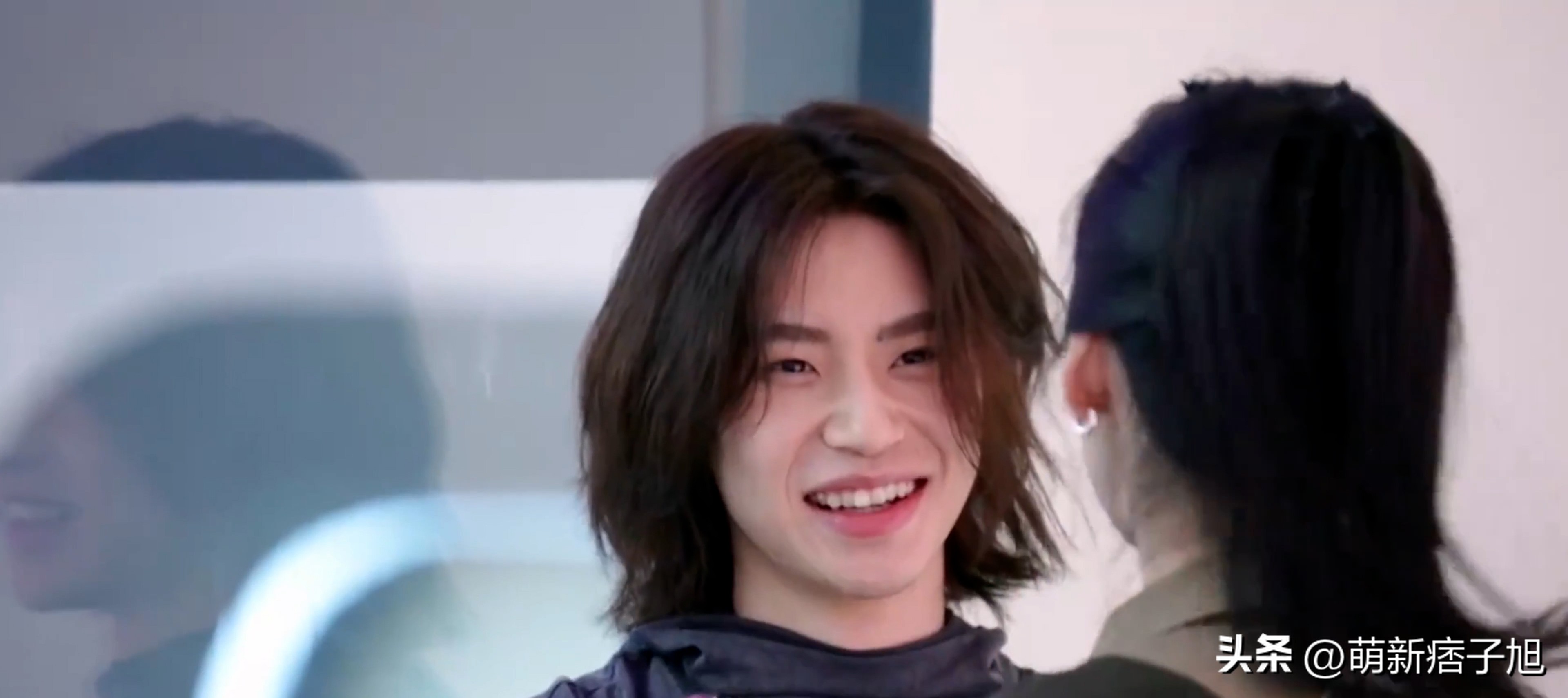 The little ghost Wang Linkai apologized for throwing cigarette butts in ...