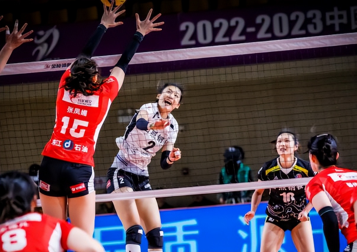 Che Wenhan commemorates his first overseas trip! Joining Chonburi is ...