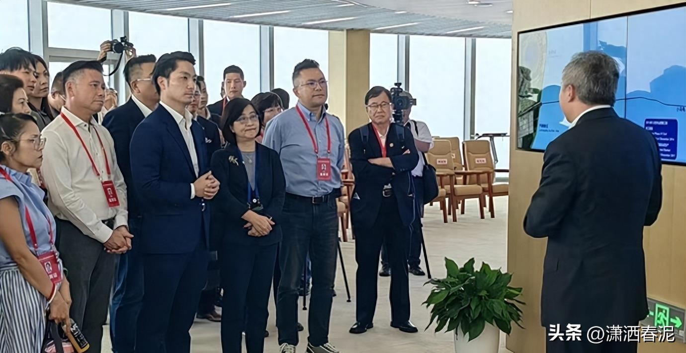 After receiving a high-level reception, Jiang Wanan delivered a speech ...