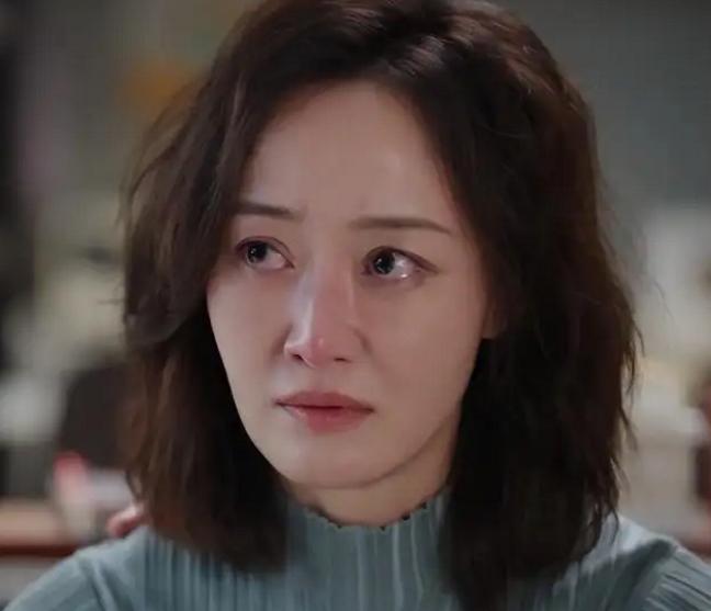 Hosted the Spring Festival Gala at the age of 24, and was forced to ...