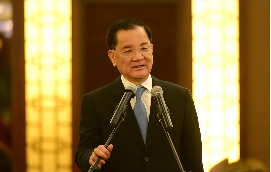 Lien Chan: I support reunification through negotiation, but the premise ...