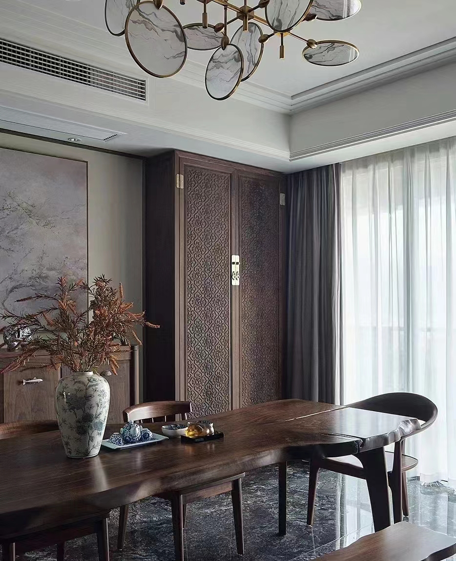 The collision of 128 square meters of logs and oriental artistic ...