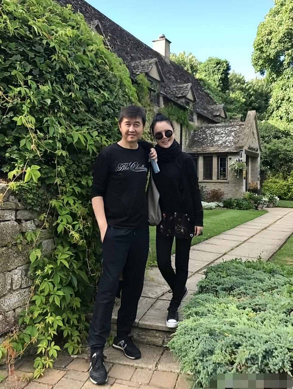 Fu Disheng's face is full of wrinkles and vicissitudes, like a ...