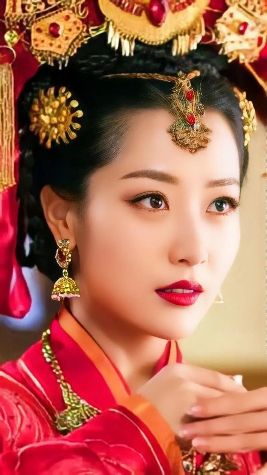 Bai Bing is so beautiful, more recognizable characters would be more ...