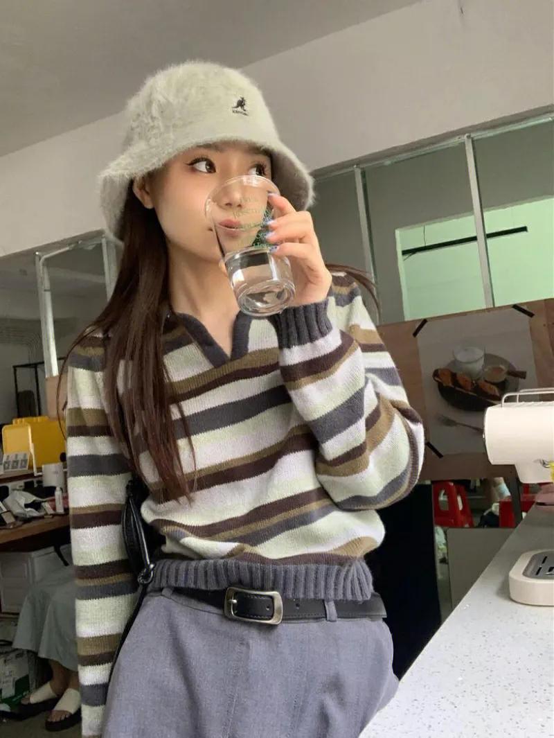 The first clothes after the beginning of autumn - iNEWS