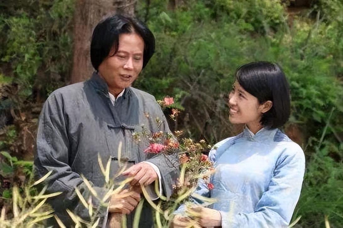 After Mao Zedong and Jiang Qing got married in 1938, he wrote to He ...