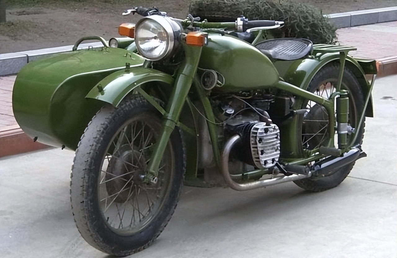 Five nostalgic models produced in the last century, each of which is a ...