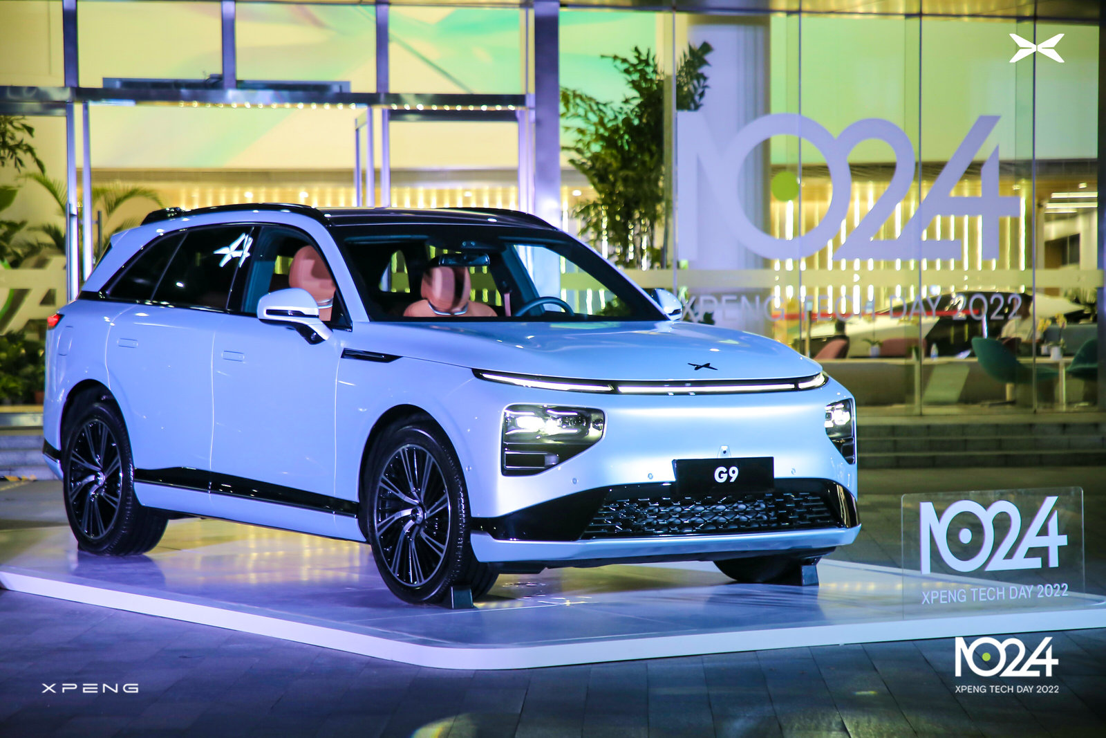 Flying car, robot horse, intelligent driving, the 1024 of this car ...