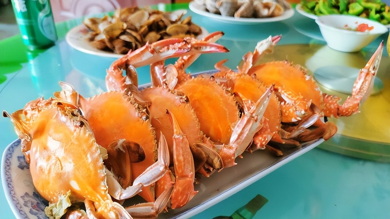 When buying crabs, the bigger the better, the old fishermen teach you 3 ...