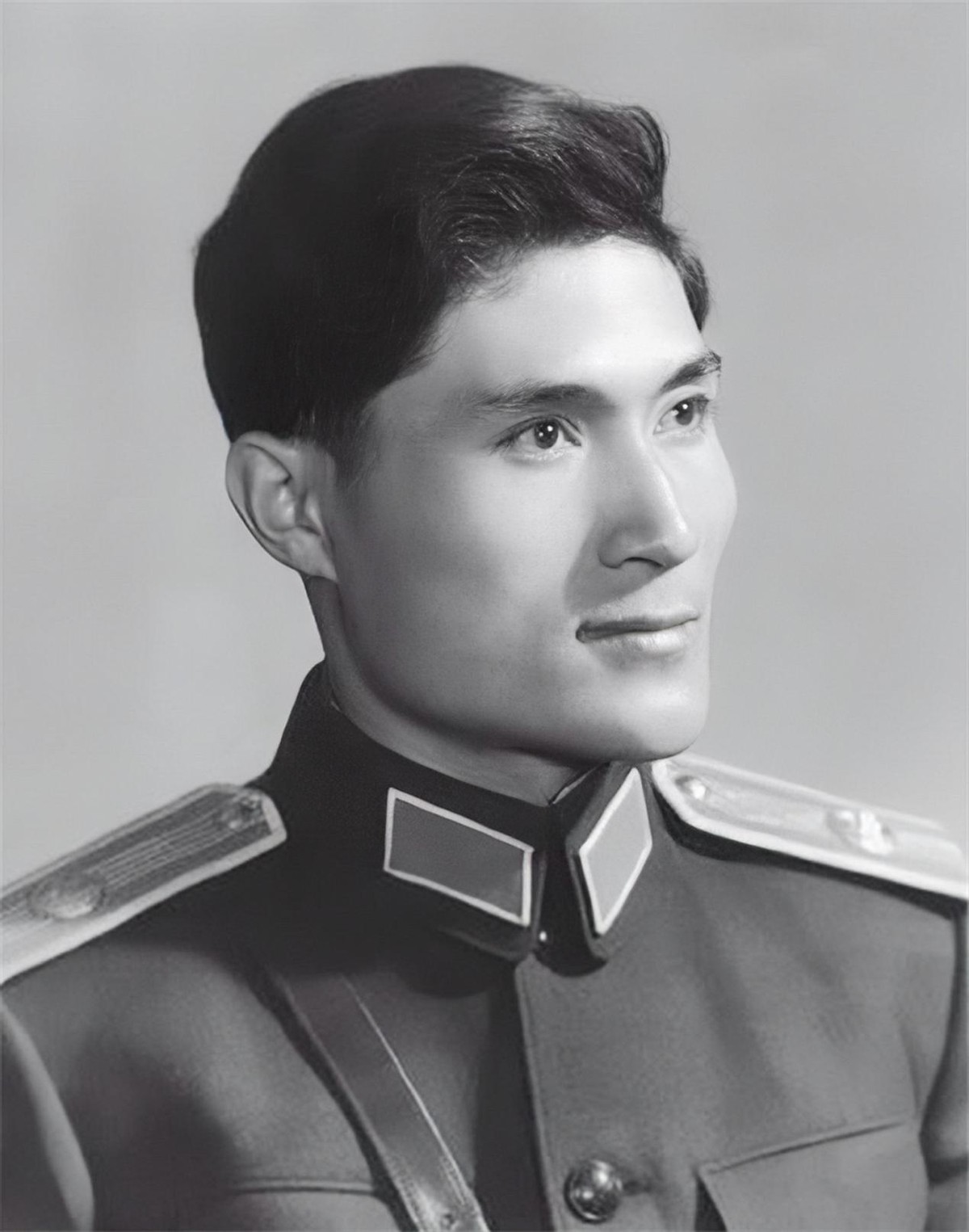 Veteran Artist Liu Long: Professional villain, loves his wife all his ...