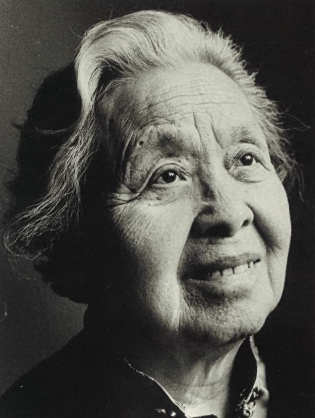 Ding Ling: Claims to be a descendant of Li Zicheng. According to expert ...