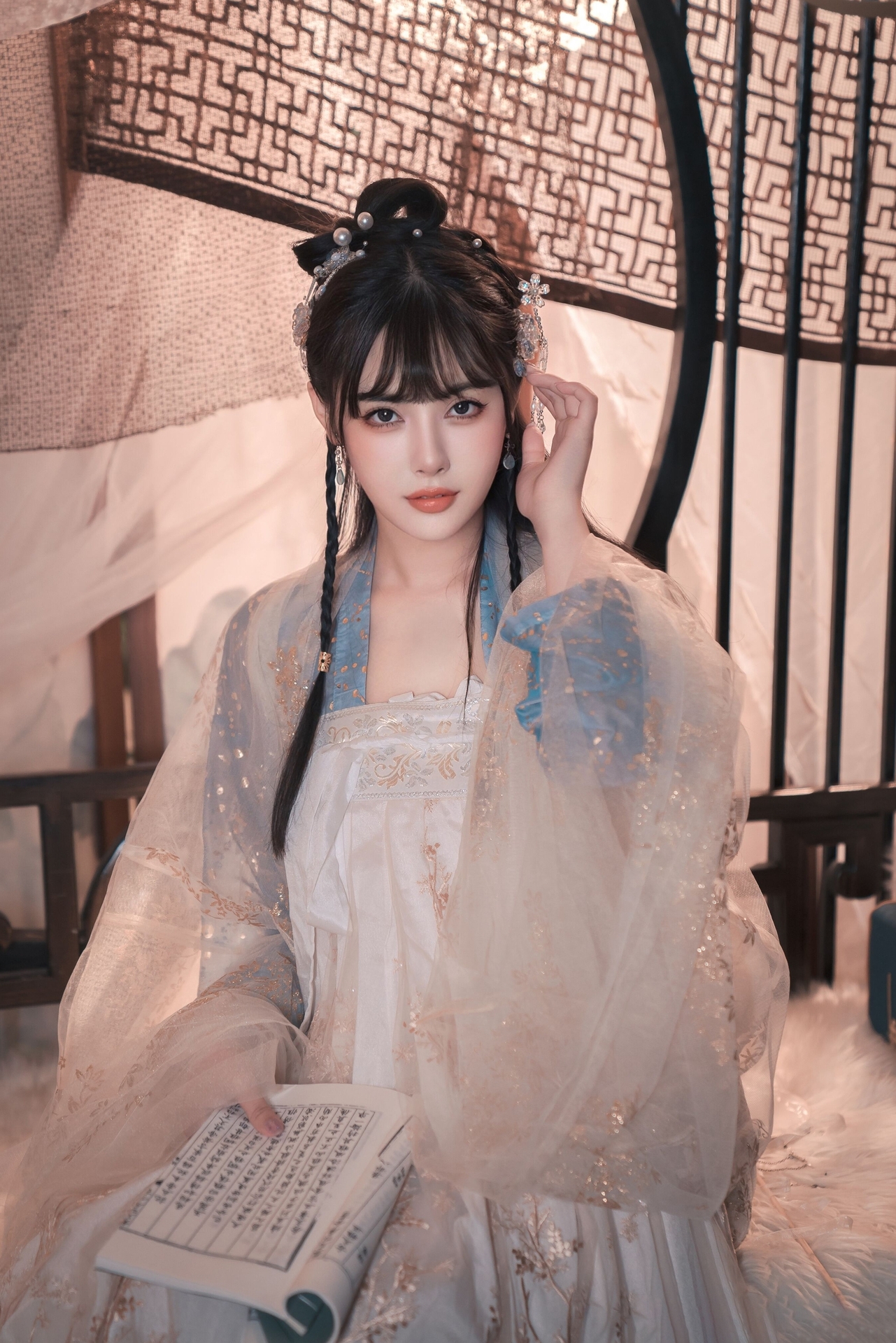 Lian Lian Ai's ancient rhyme, ancient style, beautiful Hanfu, big ...