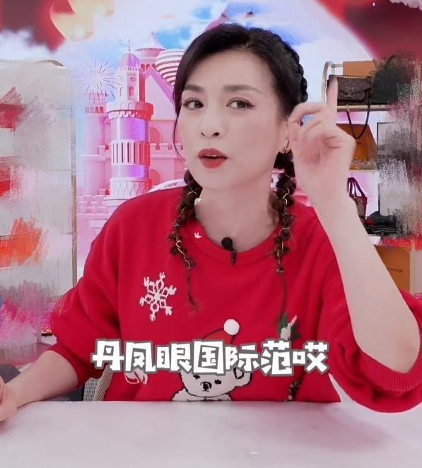 Zhang Ting takes photos for her daughter's birthday, 12-year-old Lin ...