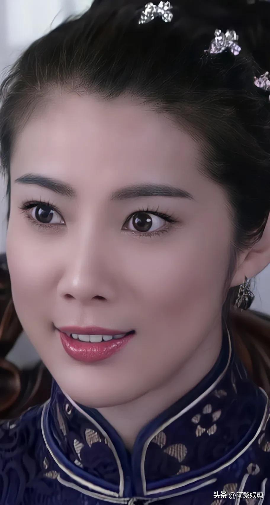 Wang Ke is so beautiful in cheongsam - iMedia