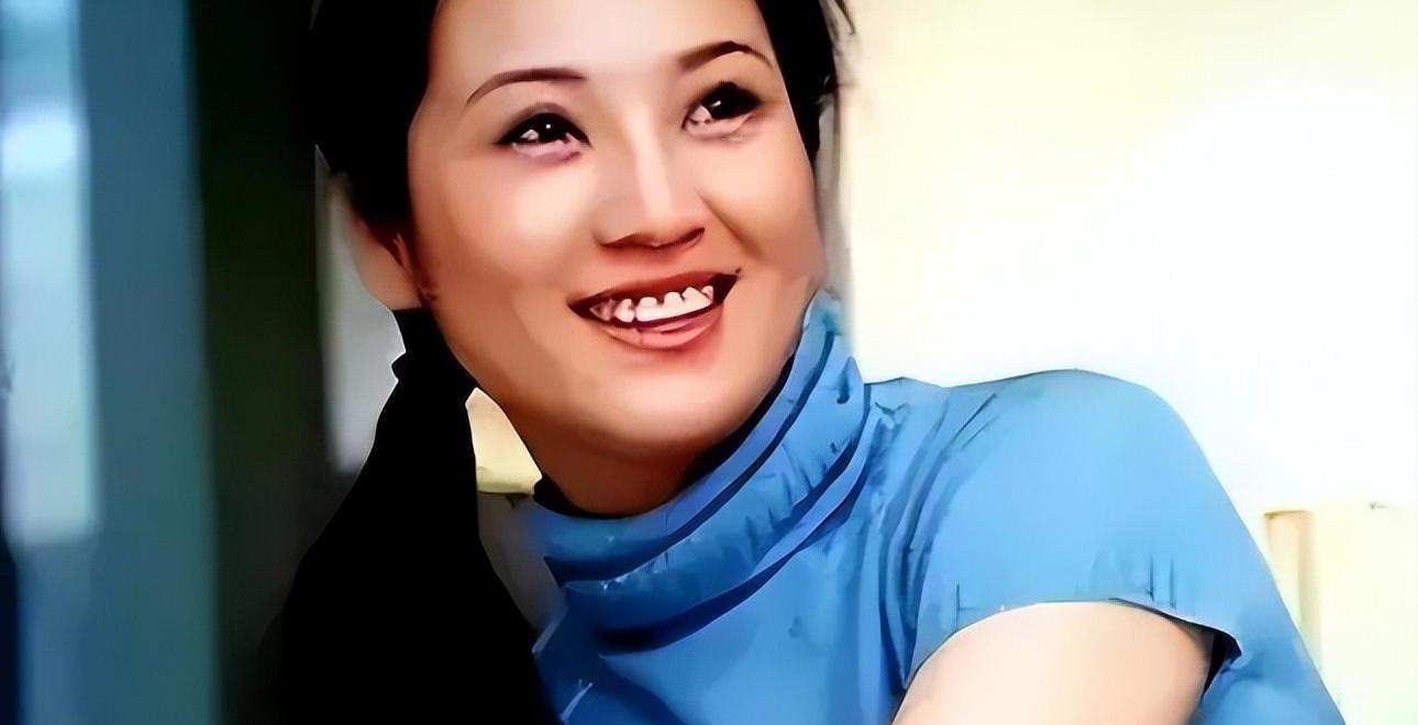 Her partner, Zhu Jun, was known as the most beautiful host of CCTV. She disappeared for ten ...