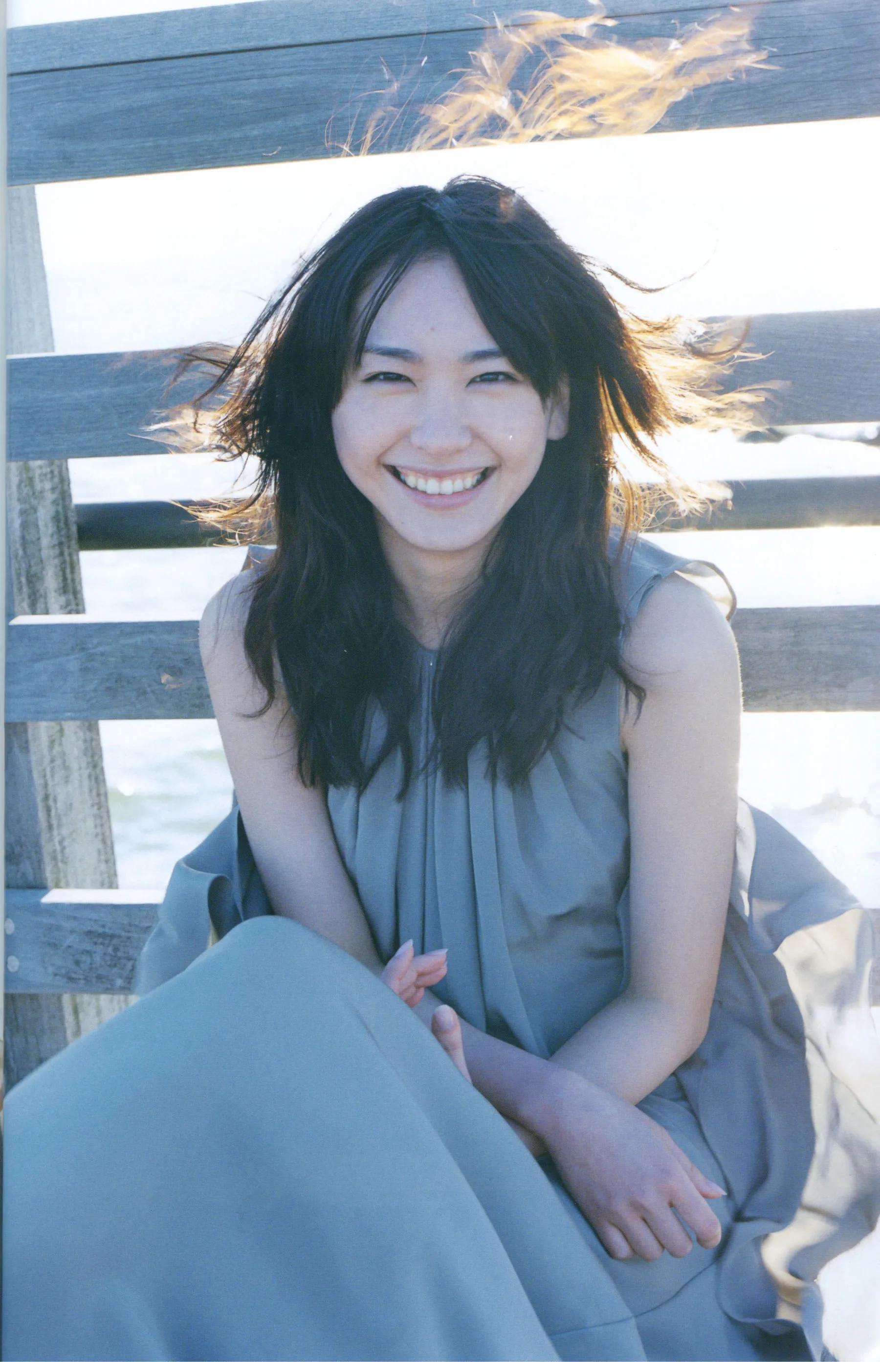 Famous Japanese movie star Yui Aragaki, young and cute, innocent and ...