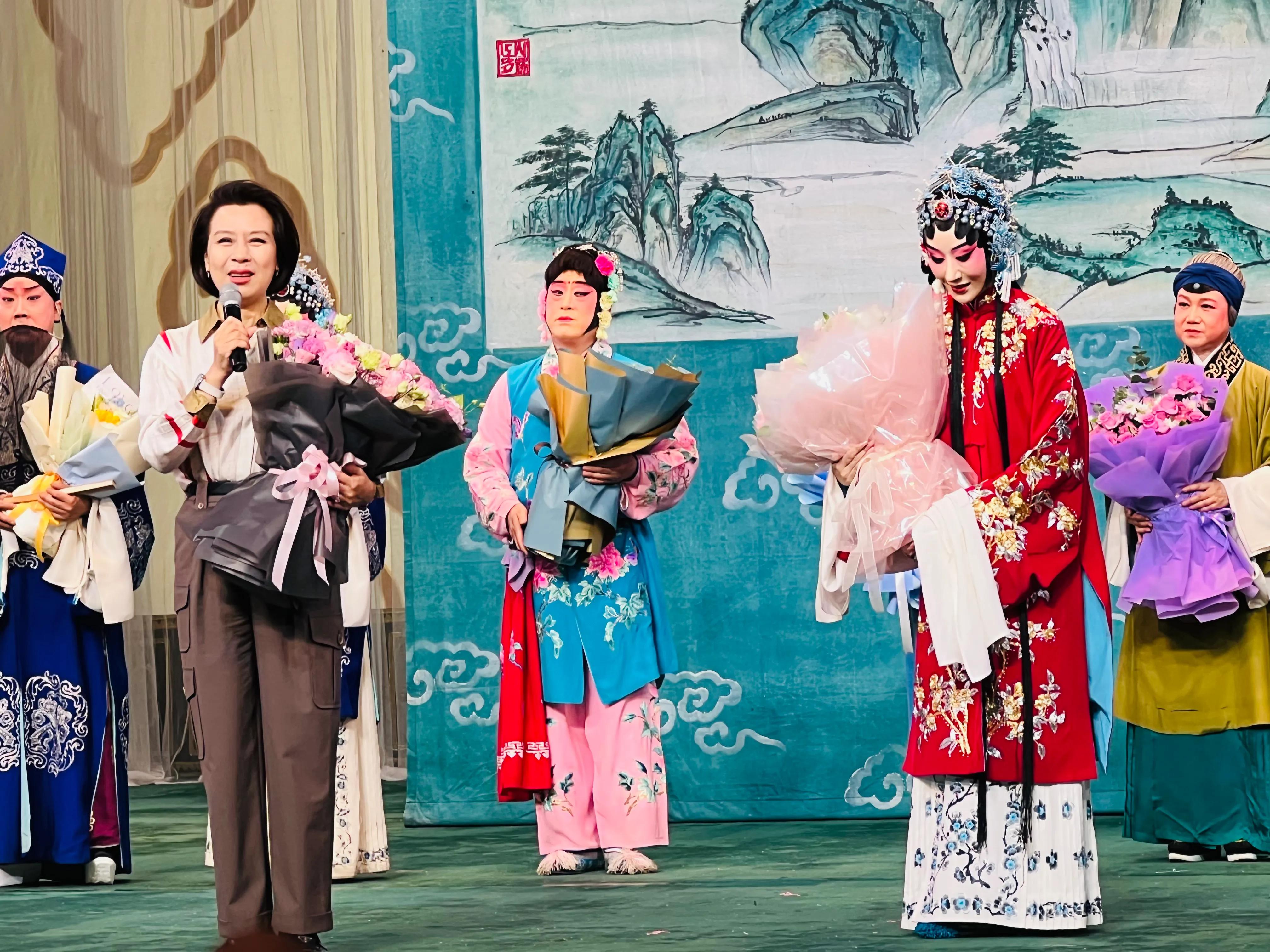 Sha Fei's special session of lock bag~ Wonderful! - iNEWS