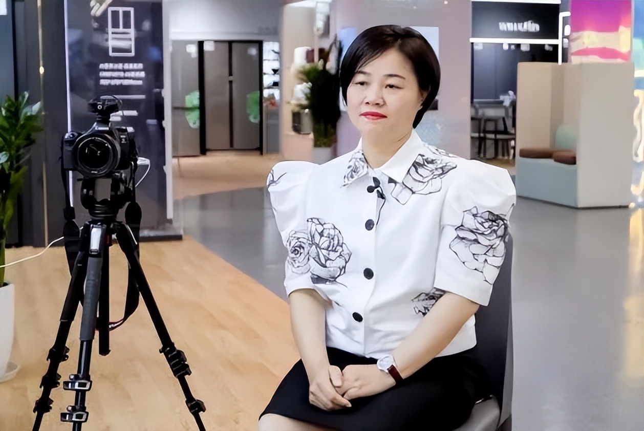 The world has indeed changed, Huang Guangyu lost to the times? - iNEWS