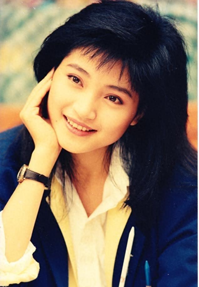 56-year-old virgin queen Fang Ji Wei! Comparable to Teresa Teng, she ...