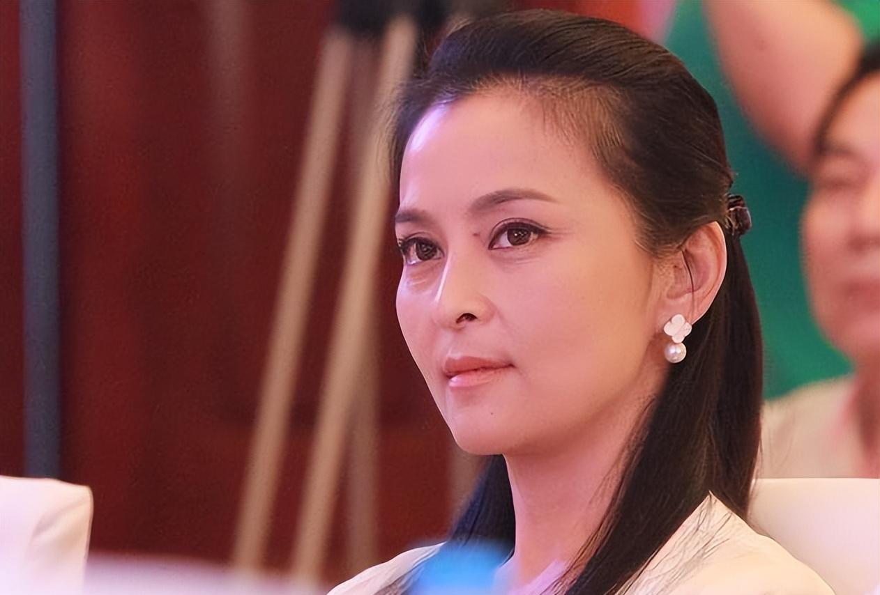 Huang Zhizhong never imagined that his young husband would take revenge ...