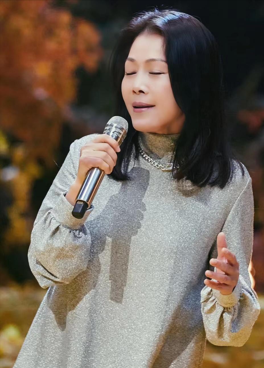 "Rock Queen" Tian Zhen returns: Living according to one's heart is an ...