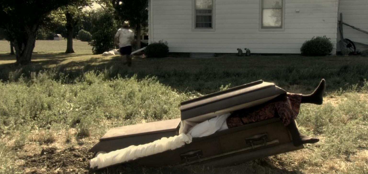 Story: American Airlines DC-10 cargo door incident, the coffin fell ...