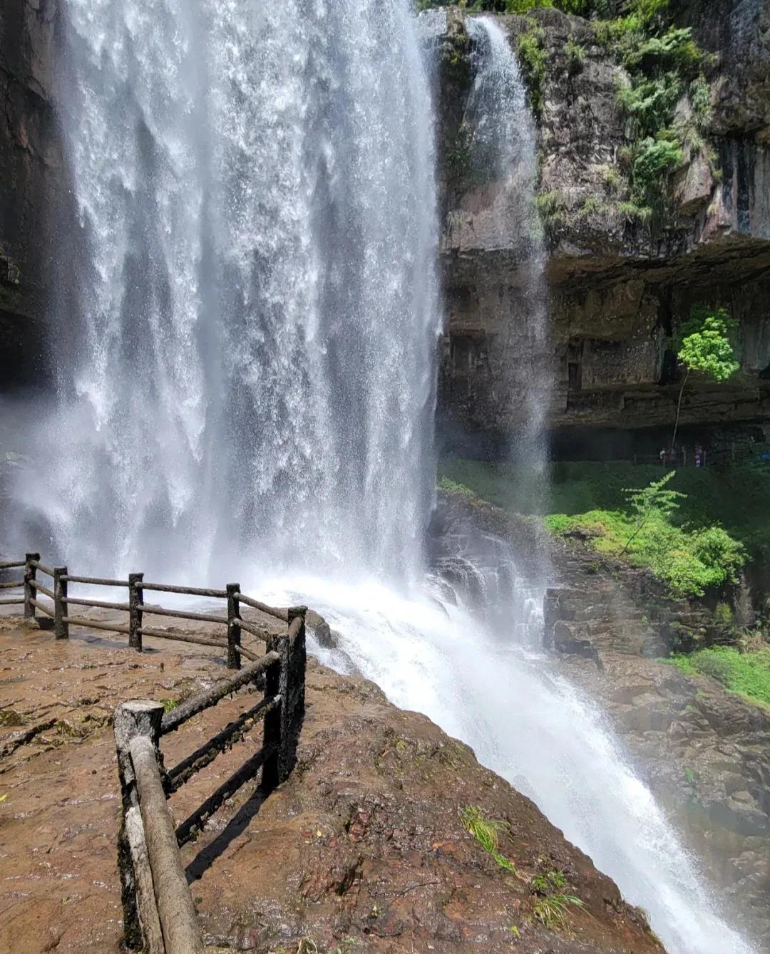 It was declared the highest waterfall in China by the Guinness ...
