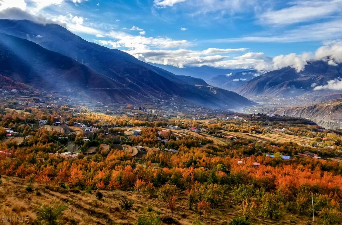 Suitable travel destinations from September to November, these places ...