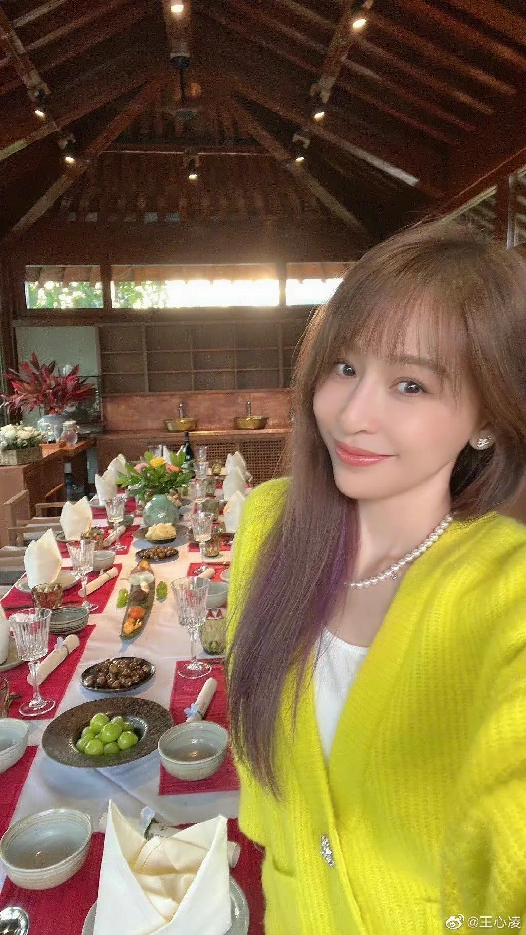 The sweetheart leader Wang Xinling is 40 years old, and his face ...