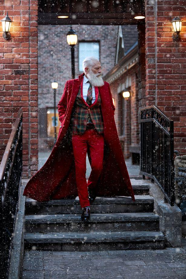 "The most fashionable Santa in the world" became popular in North ...