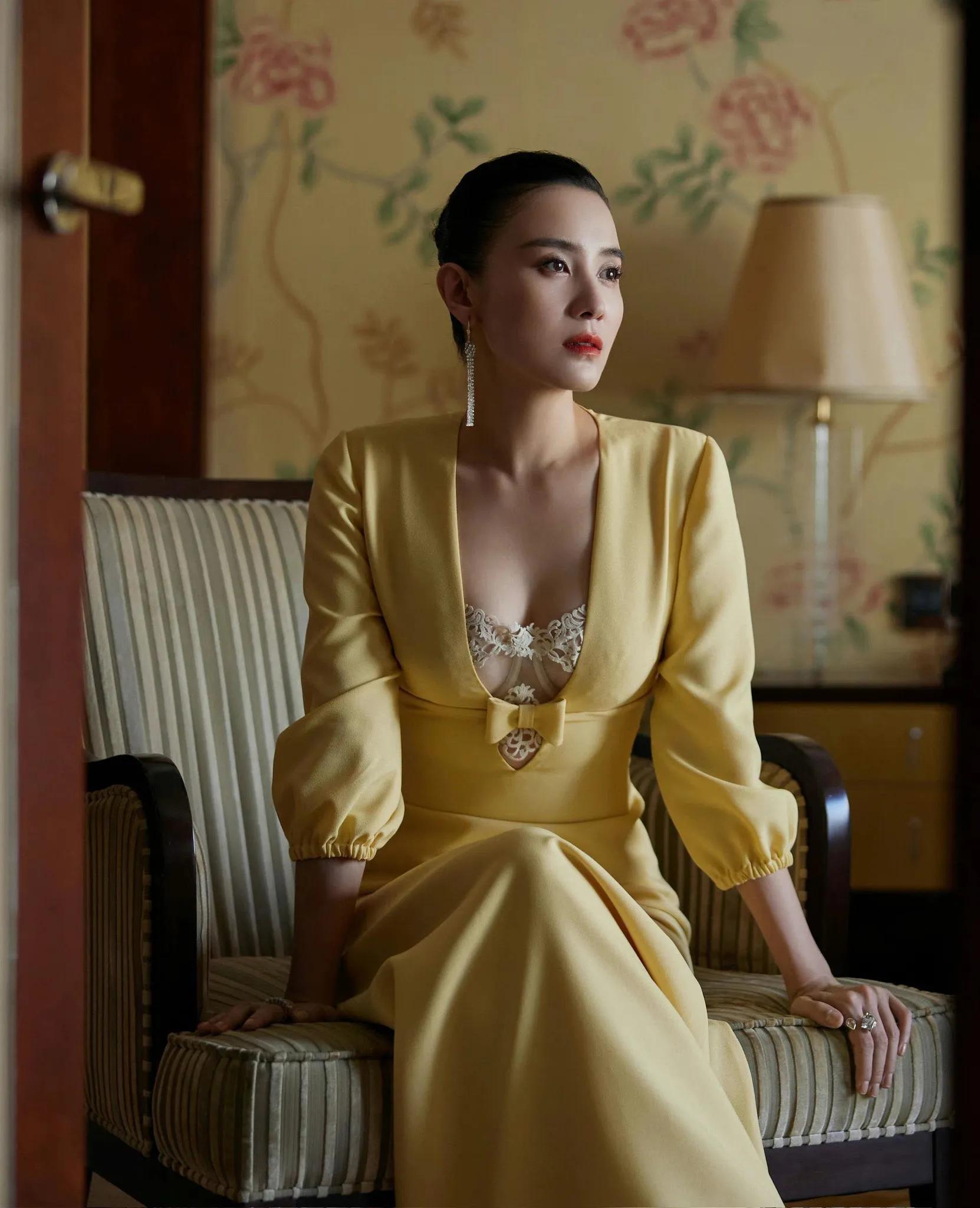 Mature domineering lady queen - iNEWS