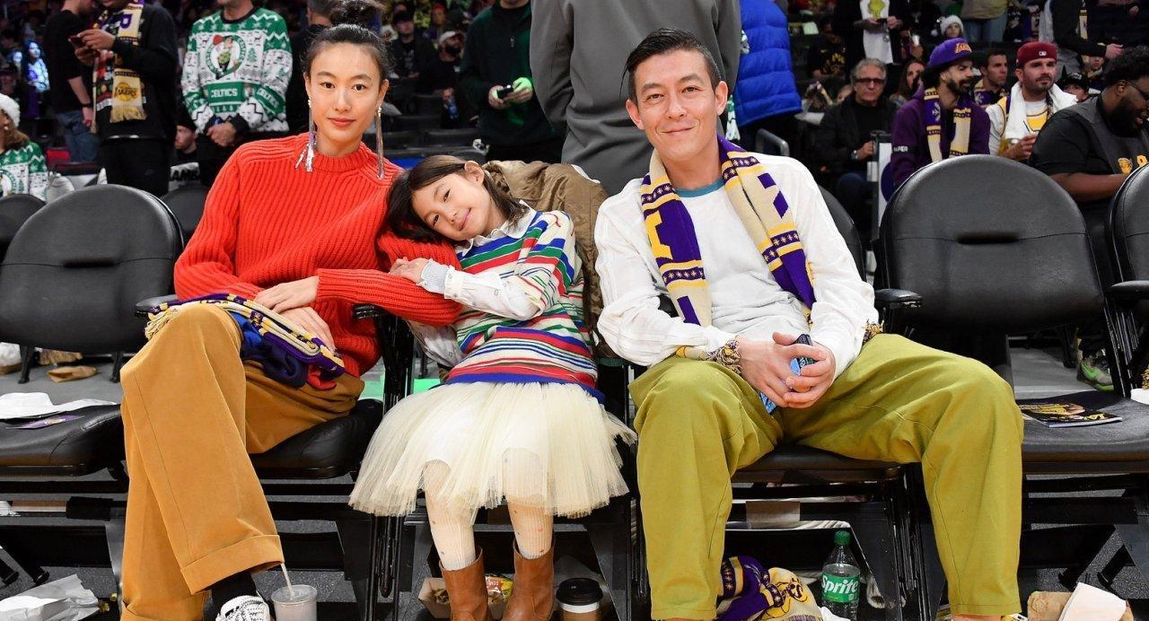 Edison Chen and his family attended the NBA game in person, with no ...